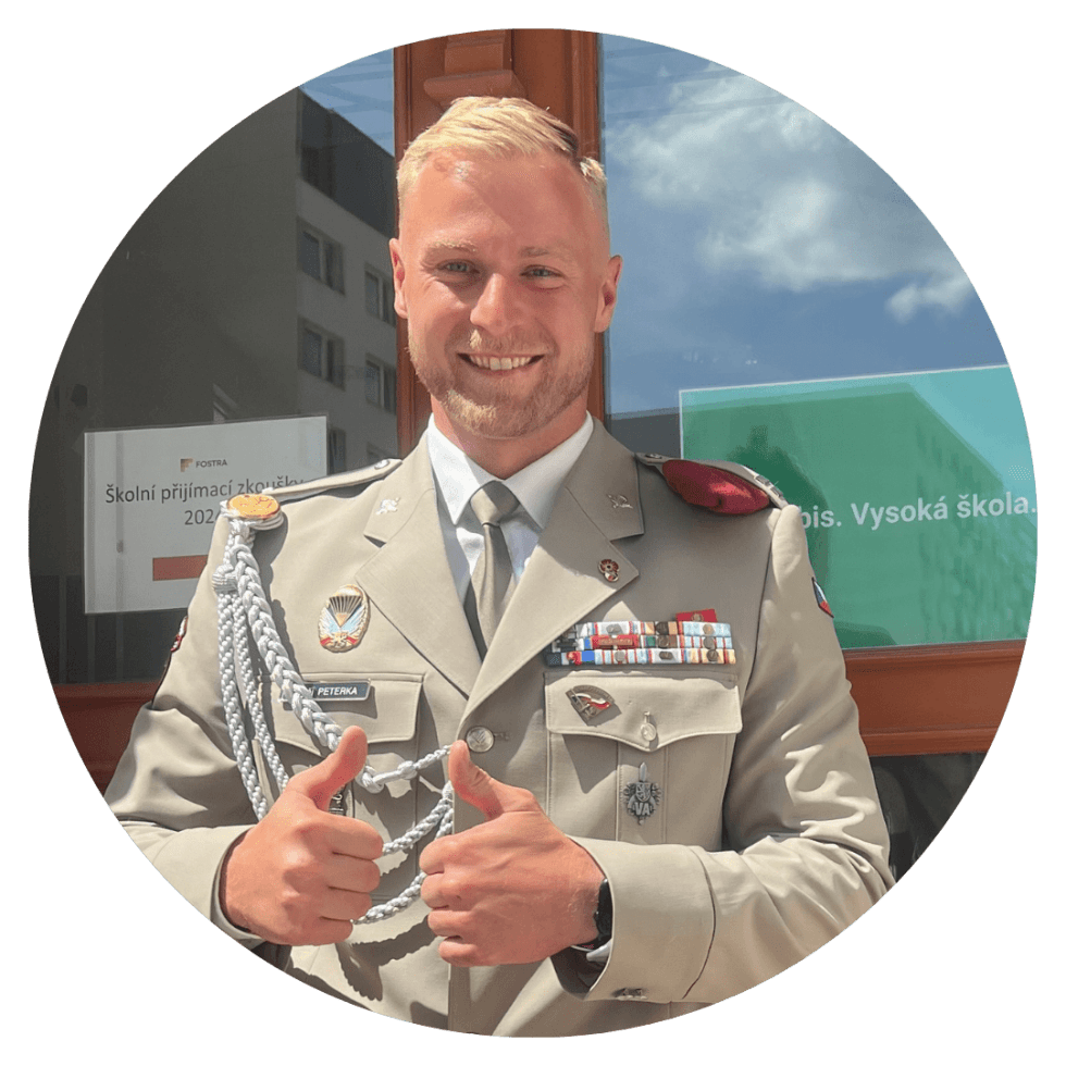 Recenze a reference Ambis. Vysoká škola v Praze a Brně